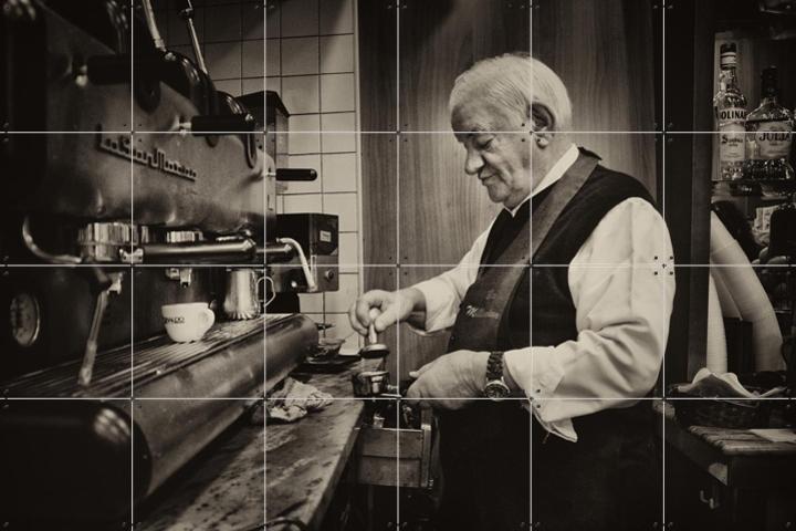 Vintage Barista, door Antonio Grambone & 1X - IXXI